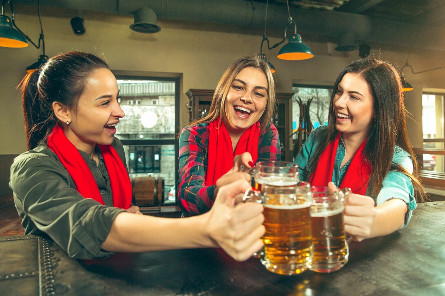 Exploring the UK’s Thriving Pub Culture - Go International