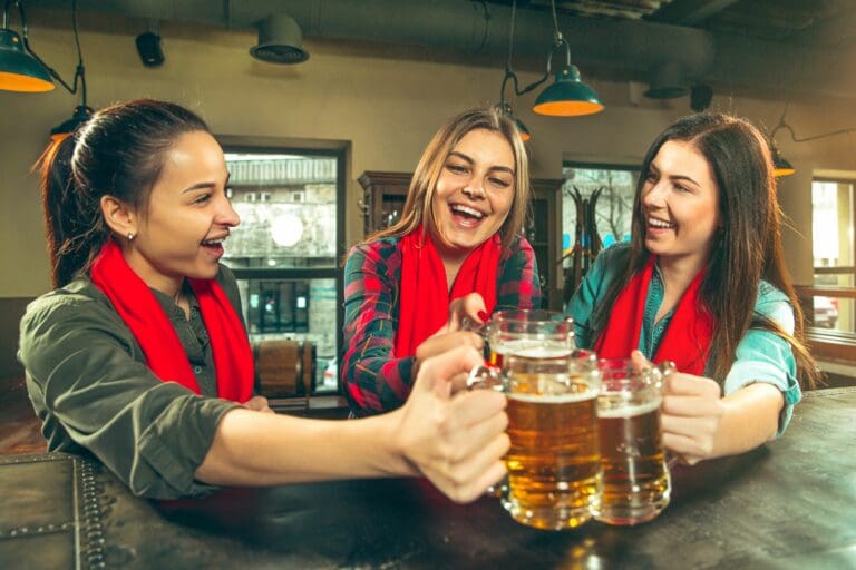 Exploring the UK’s Thriving Pub Culture - Go International